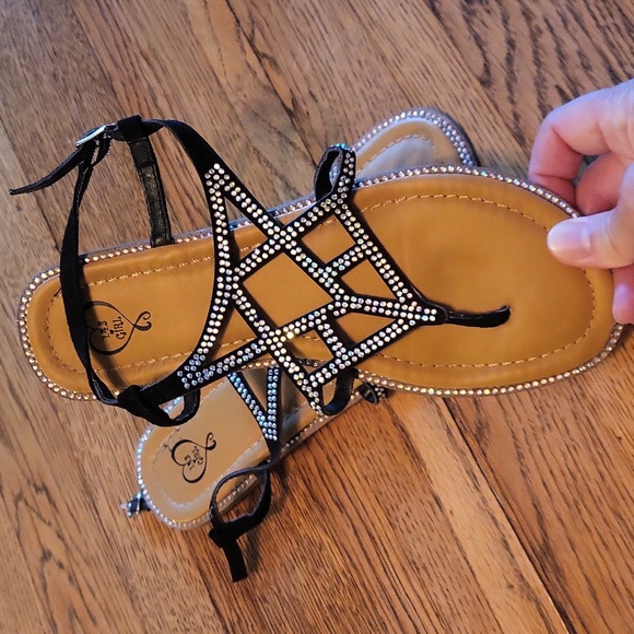 143 Girl | Shoes | 43 Girl Size 4 Dressy Rhinestone Strappy Sandals ...